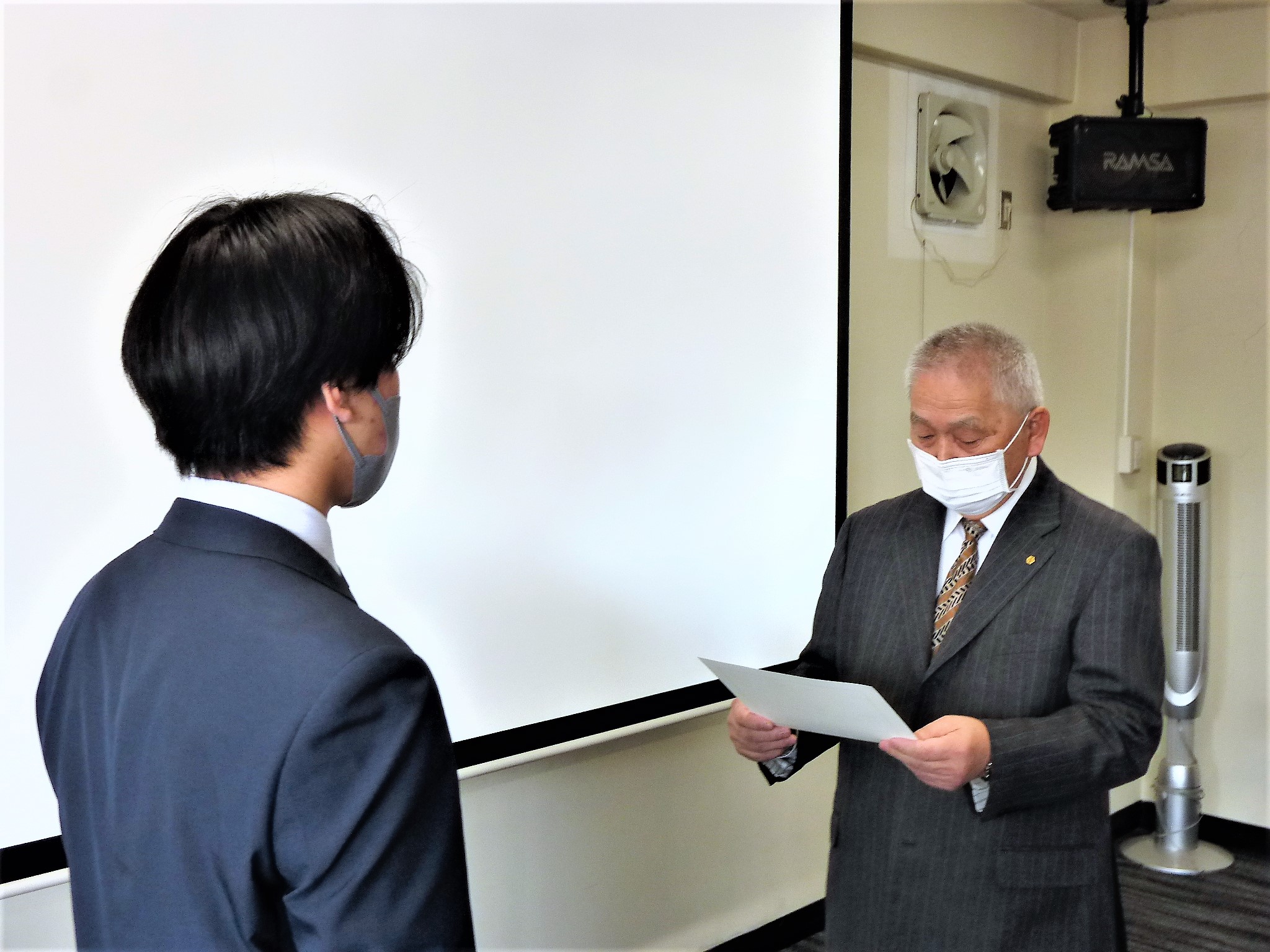 令和5年度入社式が行われました。 | 北関電気工事株式会社